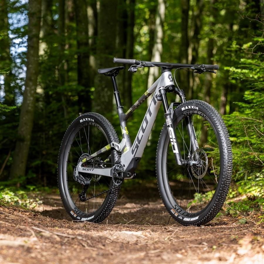 BICICLETA SCOTT SPARK RC WORLD CUP ICE- 2025 | Epic Bike Store