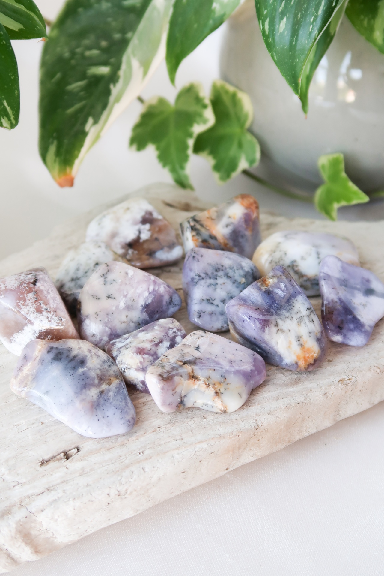 TIFFANY STONE ROLADA | She Aquarii